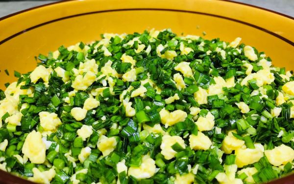 韭菜鸡蛋馅怎么调_韭菜鸡蛋馅放什么调料-第1张图片-山城妙识 韭菜鸡蛋馅怎么调_韭菜鸡蛋馅放什么调料-第1张图片-山城妙识