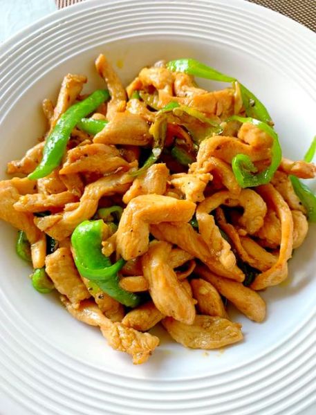 爆炒鸡胸肉怎么做好吃_爆炒鸡胸肉热量高吗-第1张图片-山城妙识 爆炒鸡胸肉怎么做好吃_爆炒鸡胸肉热量高吗-第1张图片-山城妙识