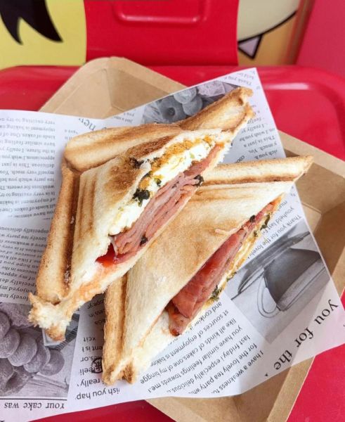 冰淇淋三明治蛋糕怎么做_冰淇淋三明治蛋糕热量高吗-第1张图片-山城妙识