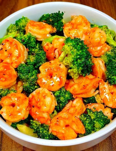 虾仁炒菜花怎么炒才脆_虾仁炒菜花用焯水吗-第2张图片-山城妙识