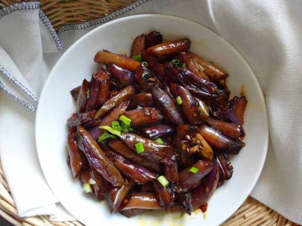 油闷茄子怎么做才好吃_油闷茄子需要焯水吗-第3张图片-山城妙识 油闷茄子怎么做才好吃_油闷茄子需要焯水吗-第3张图片-山城妙识