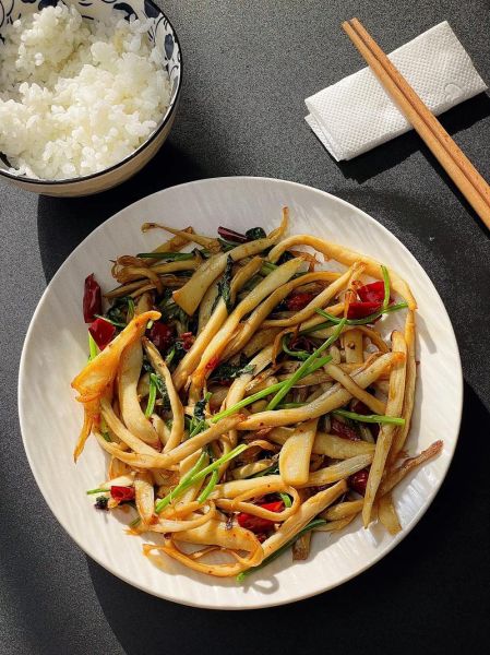 干煸杏鲍菇怎么做_杏鲍菇干煸技巧-第2张图片-山城妙识