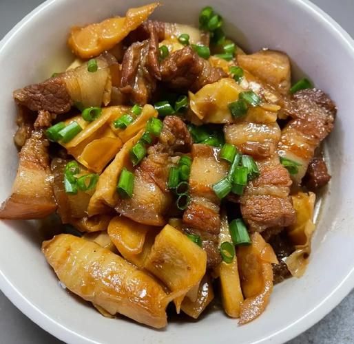 竹笋烧肉怎么做才入味_竹笋烧肉焯水还是直接炒-第1张图片-山城妙识