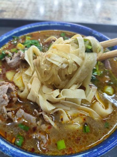 全国最出名的牛肉汤是哪里_淮南牛肉汤为什么这么火-第1张图片-山城妙识