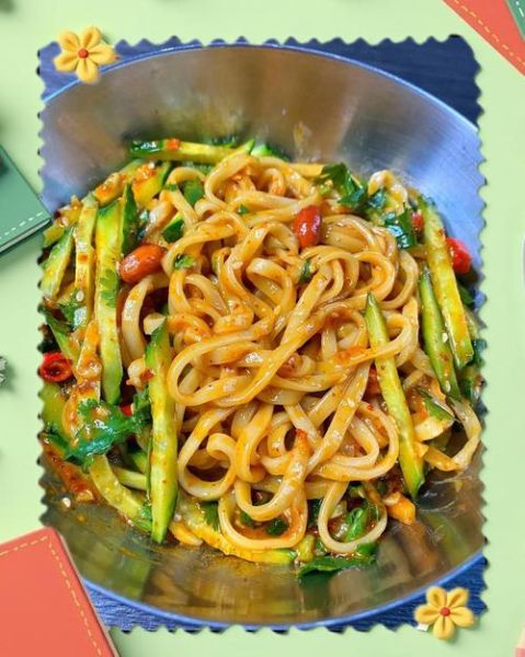 芝麻酱凉面条怎么做_芝麻酱凉面条的家常做法-第1张图片-山城妙识