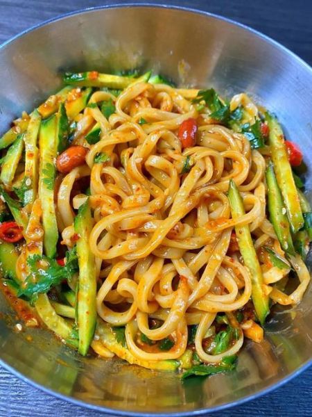 芝麻酱凉面条怎么做_芝麻酱凉面条的家常做法-第3张图片-山城妙识