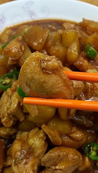 土豆炒鸡腿肉怎么做好吃_家常做法步骤-第1张图片-山城妙识