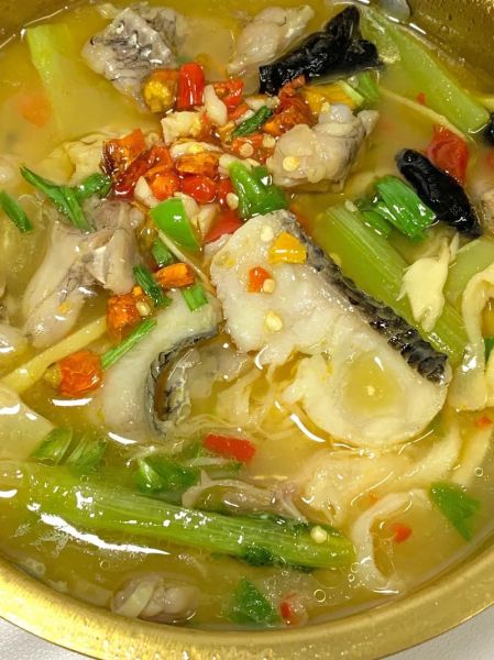 酸菜鱼锅仔怎么做_酸菜鱼锅仔用什么鱼最好-第1张图片-山城妙识