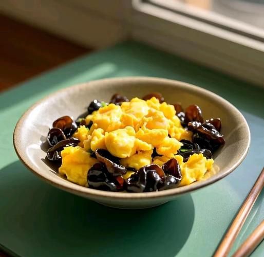 地木耳怎么做好吃_地木耳炒鸡蛋的做法-第1张图片-山城妙识