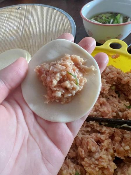 莲菜饺子怎么调馅_莲菜饺子馅要不要焯水-第2张图片-山城妙识