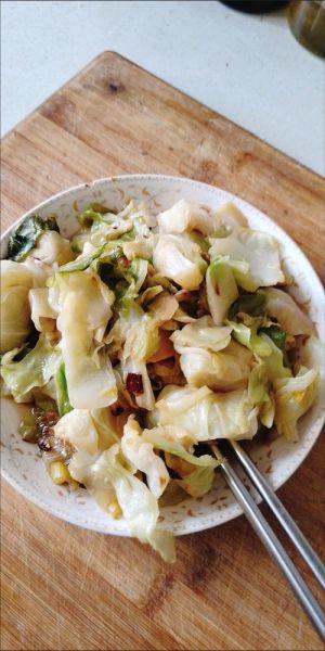 炝炒圆白菜热量是多少_减肥能吃吗-第3张图片-山城妙识