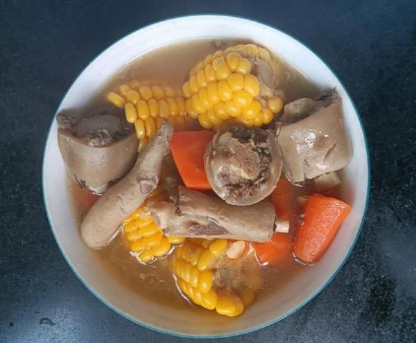 萝卜牛尾汤怎么做_牛尾汤去腥技巧-第3张图片-山城妙识