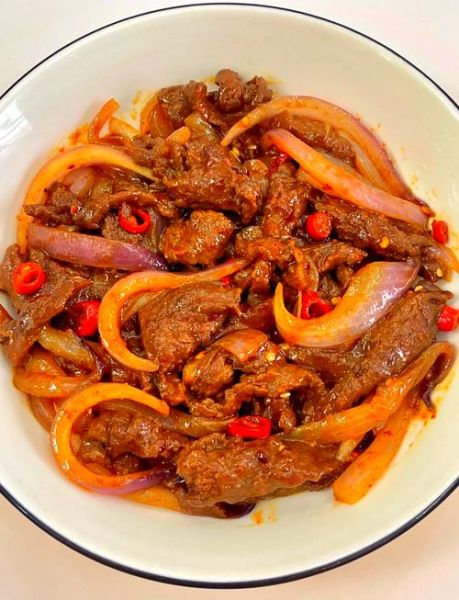 洋葱炒什么菜最好吃_经典搭配推荐-第1张图片-山城妙识