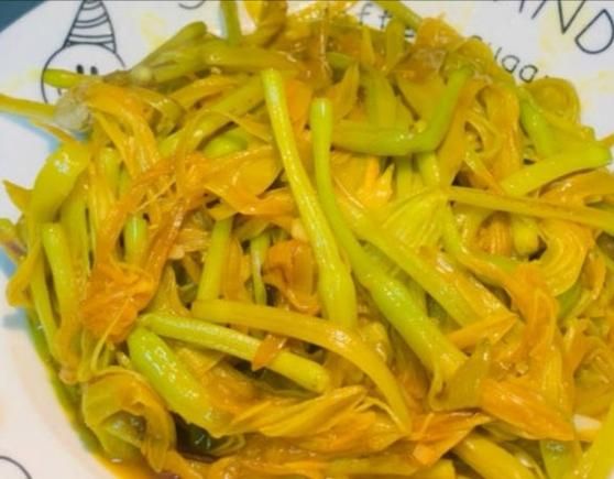 炒黄花菜怎么做好吃_黄花菜焯水几分钟-第1张图片-山城妙识