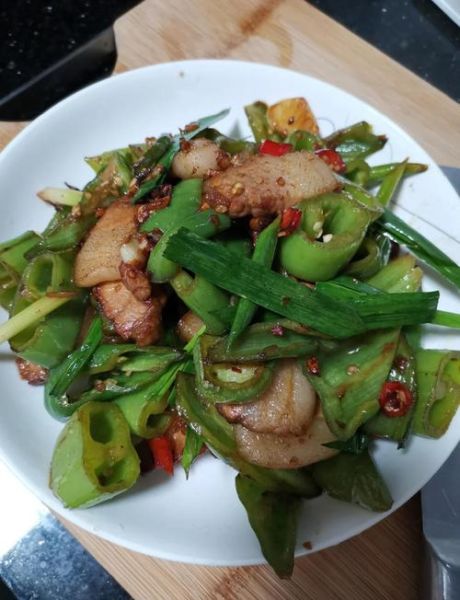 农家小炒肉怎么做_正宗川菜小炒肉做法-第2张图片-山城妙识 农家小炒肉怎么做_正宗川菜小炒肉做法-第2张图片-山城妙识