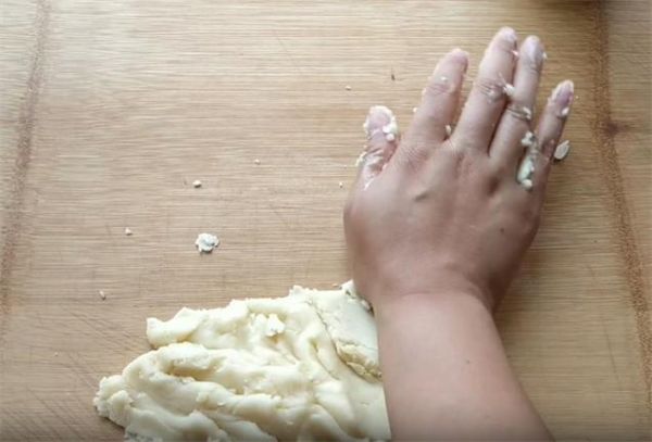 用烤箱做烧饼怎么做_烤箱烤烧饼温度时间-第1张图片-山城妙识