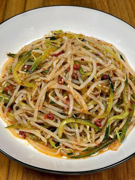 豆芽怎么焯水才脆_凉拌豆芽要不要过冷水-第1张图片-山城妙识