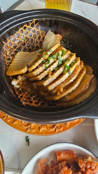 走油肉怎么做才外酥里嫩_走油肉焯水还是直接炸-第1张图片-山城妙识