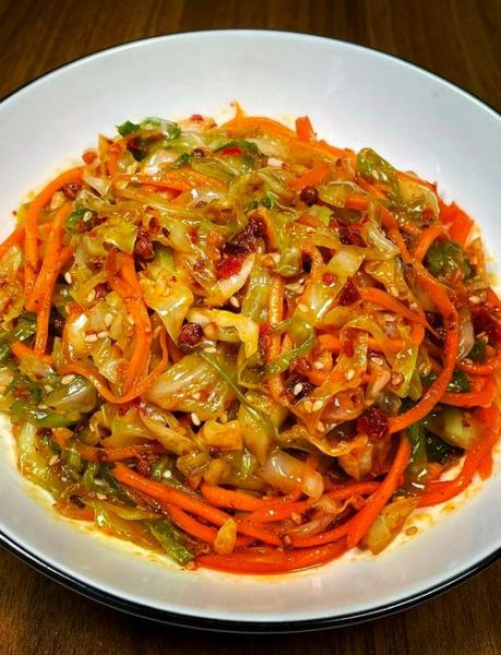 凉拌包菜丝怎么做_凉拌包菜丝要不要焯水-第1张图片-山城妙识