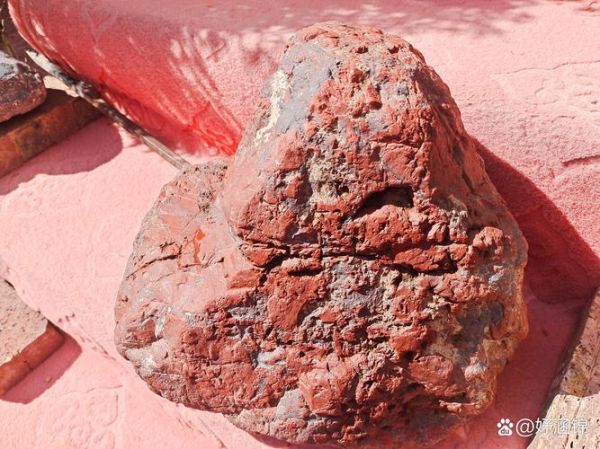 鸡血石原石图片大全_如何辨别真假鸡血石-第3张图片-山城妙识