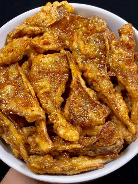 干炸平菇怎么做好吃_干炸平菇的做法大全-第1张图片-山城妙识