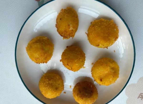 速冻汤圆没有面包糠怎么炸_不裹面包糠也能酥脆-第3张图片-山城妙识