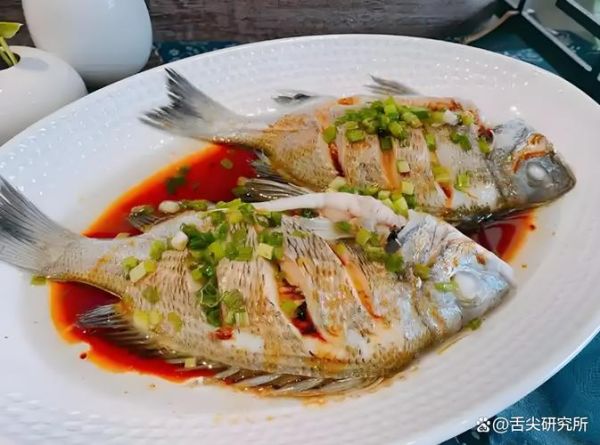 葱油鱼怎么做好吃_家常葱油鱼做法步骤-第2张图片-山城妙识
