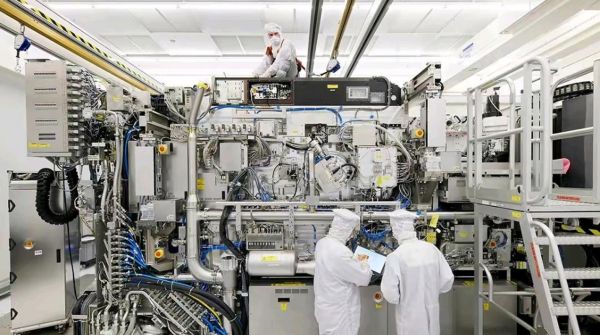 荷兰光刻机为什么不卖给中国_中国芯片制造瓶颈-第1张图片-山城妙识 荷兰光刻机为什么不卖给中国_中国芯片制造瓶颈-第1张图片-山城妙识