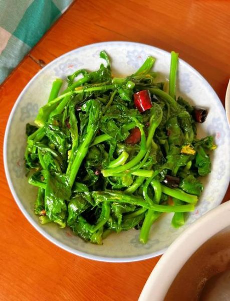 素炒油菜怎么做好吃_油菜炒几分钟才脆嫩-第2张图片-山城妙识 素炒油菜怎么做好吃_油菜炒几分钟才脆嫩-第2张图片-山城妙识