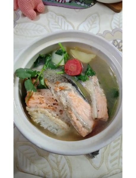 三文鱼骨汤怎么做_三文鱼骨汤的营养价值-第1张图片-山城妙识 三文鱼骨汤怎么做_三文鱼骨汤的营养价值-第1张图片-山城妙识