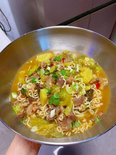 酸菜牛肉面怎么做_家常做法详细步骤-第3张图片-山城妙识