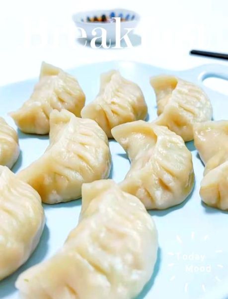 虾仁三鲜饺子怎么做_虾仁三鲜饺子馅料比例-第1张图片-山城妙识 虾仁三鲜饺子怎么做_虾仁三鲜饺子馅料比例-第1张图片-山城妙识