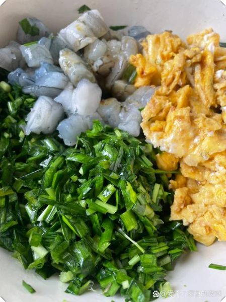 虾仁三鲜饺子怎么做_虾仁三鲜饺子馅料比例-第3张图片-山城妙识 虾仁三鲜饺子怎么做_虾仁三鲜饺子馅料比例-第3张图片-山城妙识