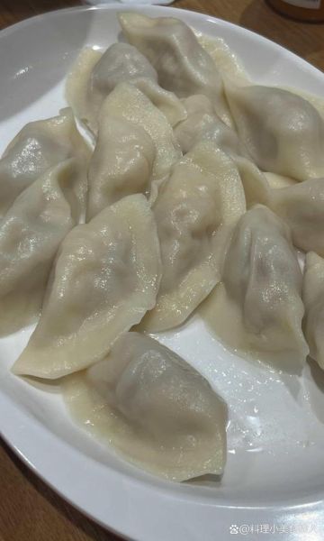 虾仁三鲜饺子怎么做_虾仁三鲜饺子馅料比例-第2张图片-山城妙识 虾仁三鲜饺子怎么做_虾仁三鲜饺子馅料比例-第2张图片-山城妙识