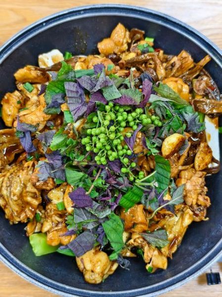 紫苏炒鸡怎么做_紫苏炒鸡家常做法-第1张图片-山城妙识 紫苏炒鸡怎么做_紫苏炒鸡家常做法-第1张图片-山城妙识