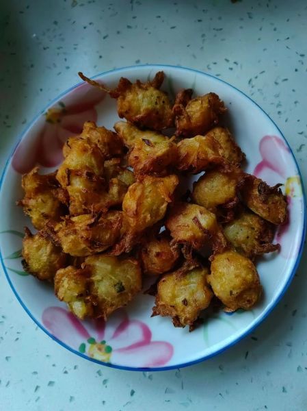 炸萝卜丸子怎么做_炸萝卜丸子家常做法步骤-第3张图片-山城妙识