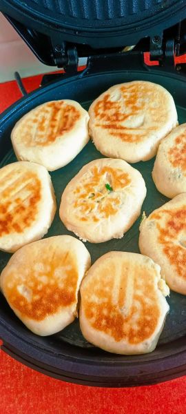 韭菜饼怎么和面不硬_韭菜饼家常做法图解-第3张图片-山城妙识