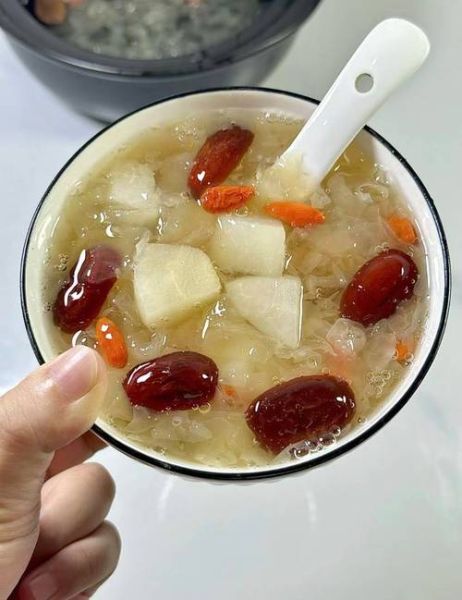 雪梨银耳汤热量是多少_减肥能喝吗-第3张图片-山城妙识