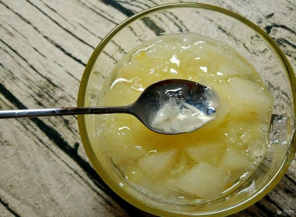 雪梨银耳汤热量是多少_减肥能喝吗-第2张图片-山城妙识