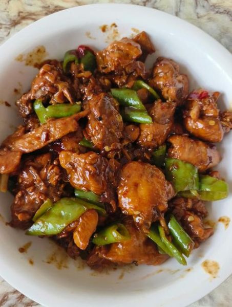 红烧鸡块怎么烧好吃_红烧鸡块用什么配料-第2张图片-山城妙识