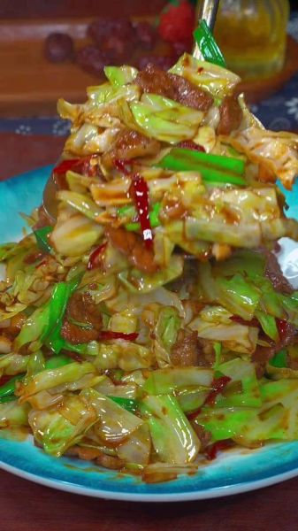 干锅包菜怎么做_干锅包菜大厨做法-第3张图片-山城妙识