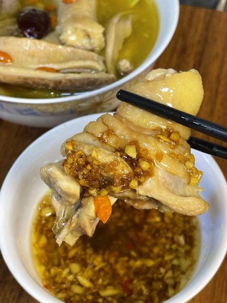 煲猪肚鸡药材配方_猪肚鸡用什么药材最香-第3张图片-山城妙识