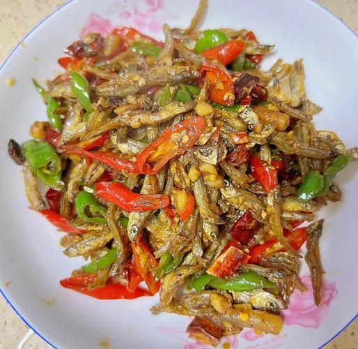 香辣小鱼干怎么做_香辣小鱼干家常做法-第2张图片-山城妙识