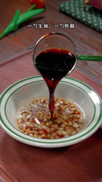 大闸蟹用什么蘸料_清蒸大闸蟹蘸料怎么调-第2张图片-山城妙识