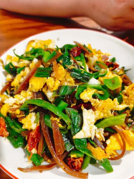 炒鸡蛋怎么炒才嫩_炒鸡蛋的做法窍门-第3张图片-山城妙识