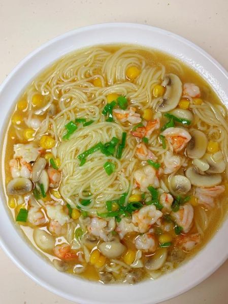 海鲜汤面怎么做_海鲜汤面用什么海鲜最好-第1张图片-山城妙识