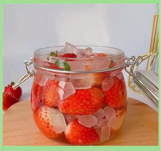 草莓酒的家庭酿制方法_草莓酒酿多久能喝-第1张图片-山城妙识