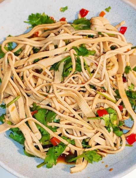 凉拌嫩豆腐需要焯水吗_焯水后口感会变差吗-第1张图片-山城妙识 凉拌嫩豆腐需要焯水吗_焯水后口感会变差吗-第1张图片-山城妙识