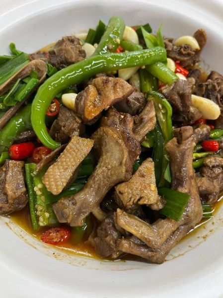 四川干锅鸭怎么做_正宗干锅鸭做法窍门-第1张图片-山城妙识 四川干锅鸭怎么做_正宗干锅鸭做法窍门-第1张图片-山城妙识