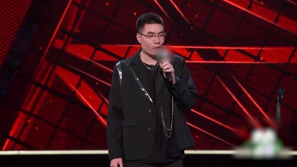 脱口秀大会第四季哪里看_冠军是谁-第1张图片-山城妙识